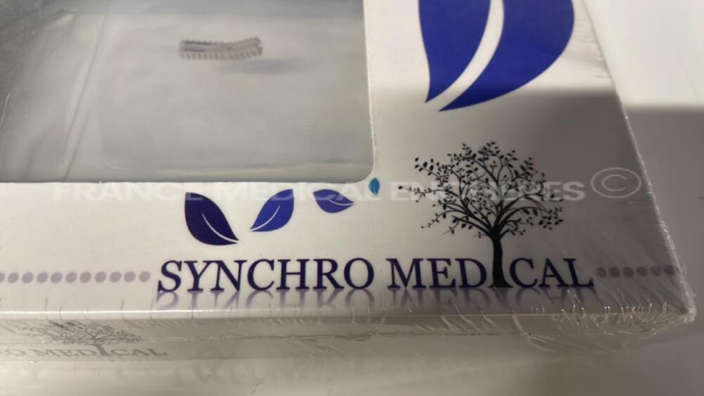 Synchro Medical Toegrip Implant Medium MM20 original box never used - 2