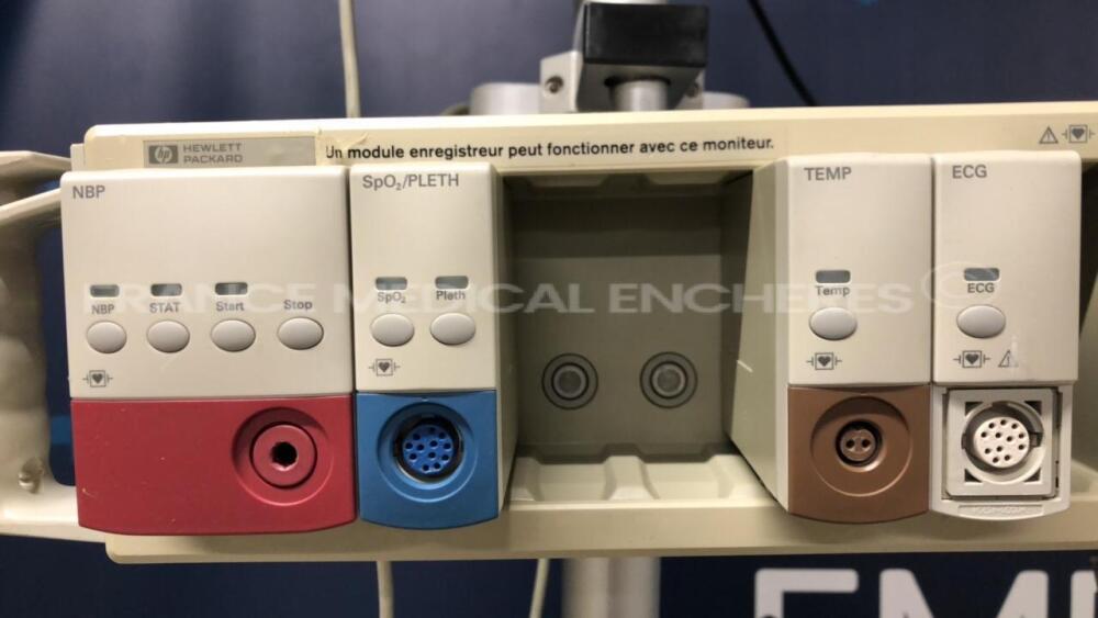 Lot of 2 Hewlett Packard Patient Monitors Viridia 24C w/ Module Racks ...