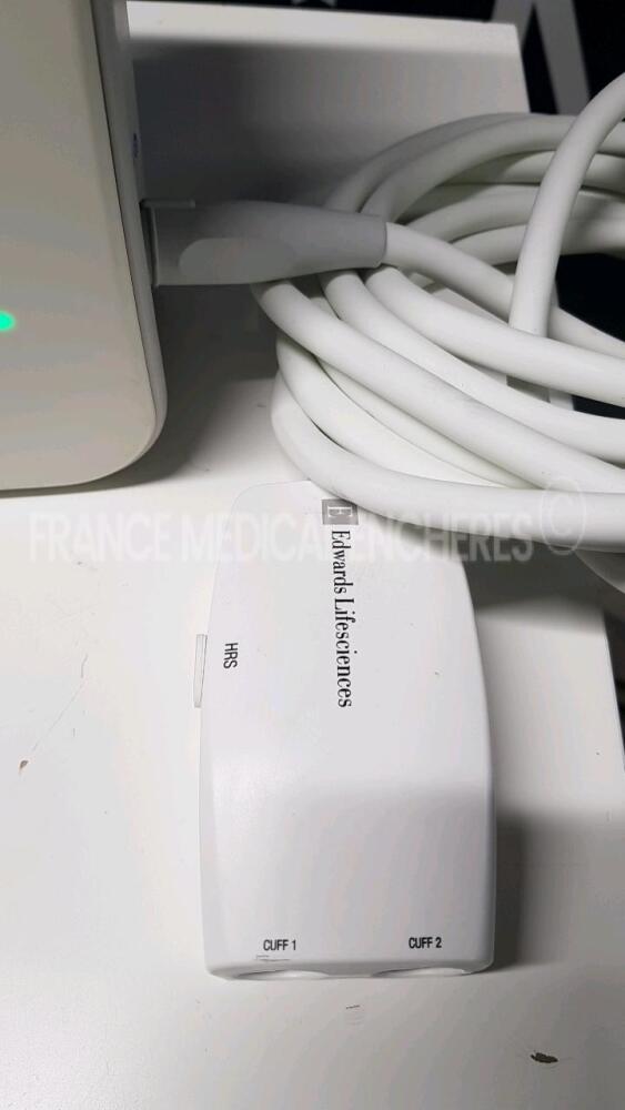 Lot of 2 x Edward Lifesciences EV1000 Patient Monitors UTC-W10BO - YOM ...