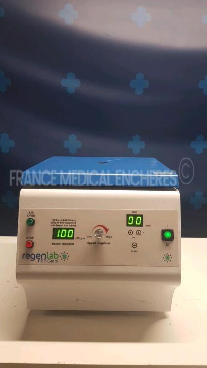 RegenLab Centrifuge PRP-Centri - YOM 2014 (Powers up)