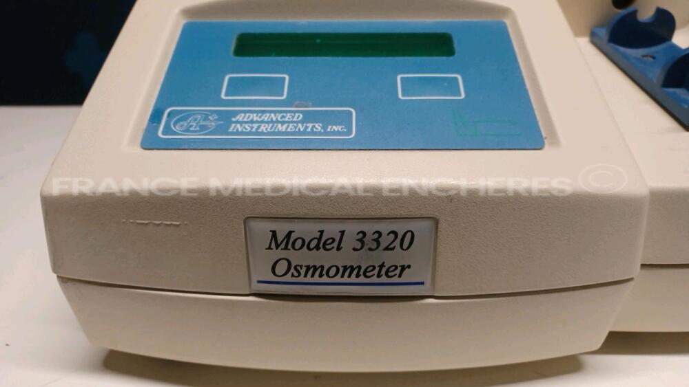Advanced Instruments Osmometer 3320 - YOM 2013 - S/W 3.1 (Powers up ...