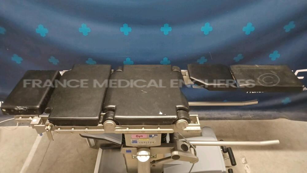 Trumpf Operating Table Jupiter w/ Remote Control - Missing power supply ...