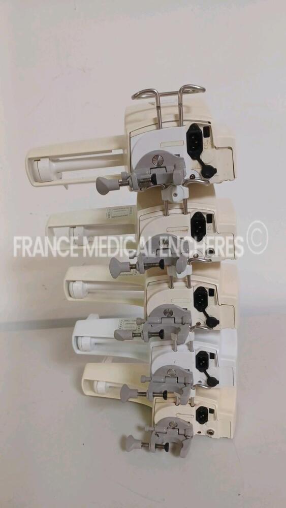 Lot of 5 x Fresenius Syringe Pumps Injectomat Agilia (All power up ...