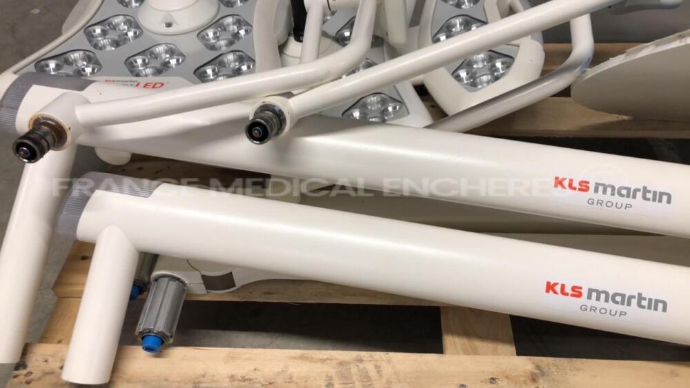 KLS Martin Double Dome LED Operating Light marLED V10 & V16 - YOM 2012 - 3